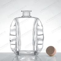 China 500ml 750ml 1000ml Luxury Square Glass Packaging Whiskey Liquor Bottle for Gin Wine for sale