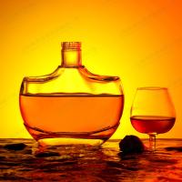 China Customized Logo Glass Perfume Bottle in 250ml 500ml 750ml 1L for Whiskey Brandy Vodka for sale