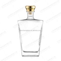 China Hot Stamping Surface Handling Customized 500ml 750ml 700ml Glass Bottles for Beverage for sale