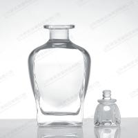 China Clear Glass Wine Bottle 350ml 500ml 700ml 1000ml for Wine Personalized Packaging for sale