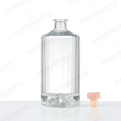 China Custom Size Accepted Clear Glass Bottle for Whiskey Vodka Spirits 500ML 700ML 1000ML for sale