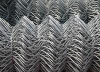 China Chain Link Fence 1.8-5.0mm Wire Diameter with 40-100mm Mesh Sizes for Industrial and Residential Use for sale