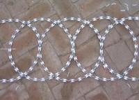 China Razor Barbed Wire Security Fencing - 2.5mm Core Wire with 0.5mm Blade Thickness for Perimeter Protection for sale