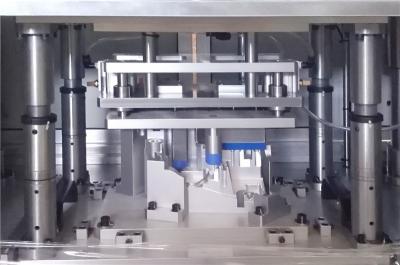 China Iron Air Hot Riveting Welding Machine For Car Oil Pot Welder for sale