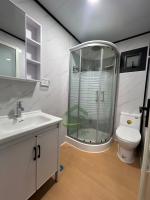China High Strength Steel Expandable Container House Shockproof Wind Resistant for sale