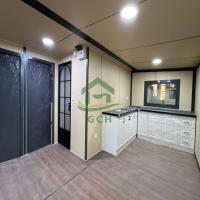 China Thermal Insulated Custom Container Houses Mobile Portable Expandable Container House for sale