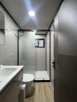 China Expandable Container Emergency Shelter Earthquake Resistant Expandable Prefab Homes for sale