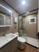 China Space Saving Expandable Modular House 20m2 38m2 Compact Workspace Mobile Prefab House for sale