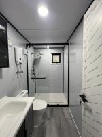 China 30FT Luxury Jungle Villa Expandable Container House – Panoramic Glass Edition for sale