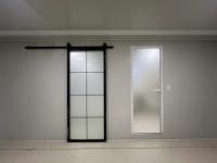 China 20ft Expandable Container House with Grey Cladding and Fitted Kitchen Cabinets for sale