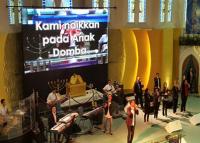 China Nationstar 3.9mm Church LED Screen indoor , 4 by 3 Meters Church LED Display Die Casting for sale