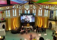 China Nationstar 3.9mm Church LED Screen indoor , 4 by 3 Meters Church LED Display Die Casting for sale