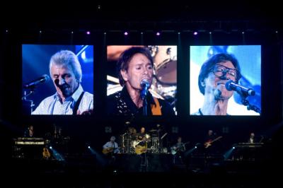 China Full Color Big LED Display DJ LED Screen , SMD2020 Spinning LED Display for sale