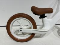 China 2 Wheel Childrens Balance Bikes Perfect For Active And Adventurous Kids for sale