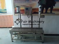 China 6BPM 2.8kw Liquid Filling And Capping Machine , 0.6mpa Lubricant Oil Filling Machine for sale