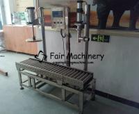 China 6BPM 2.8kw Liquid Filling And Capping Machine , 0.6mpa Lubricant Oil Filling Machine for sale