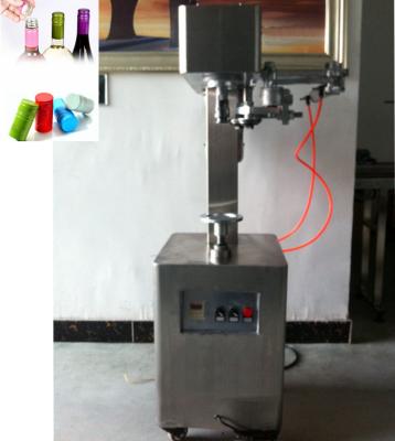 China SGS SS304 Wine Bottle Screw Capping Machine Oral Liquid For Bottle Caps 1.5KW for sale