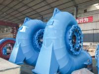 China Stainless Steel Vertical Francis Turbine Generator with 400V - 10kV Voltage for Water Head Range 20m - 300M for sale