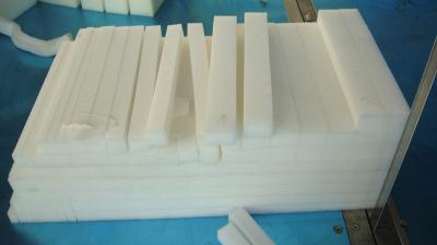 China Vertical CNC Polyurethane Foam Cutter Machine for Pillow Production - 1200mm Height, 1.5kW Power for sale