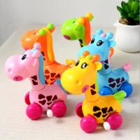 China Giraffe Plastic Wind Up Toys 8cm High Beautiful Appearance For Preschool Education for sale