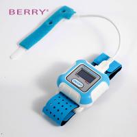 China Wrist Pulse Oximeter Bluetooth Rechargeable SpO2 Monitor Home Clinical Use 16h Battery for sale