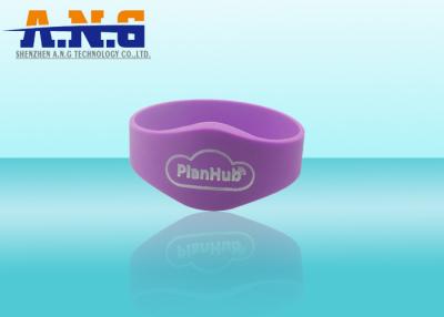China Waterproof Oval Rfid Silicone Bracelets For Individual Tickets In Amusement Park for sale
