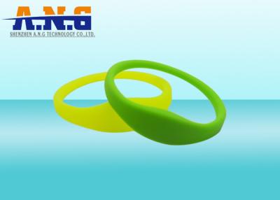China 13.56MHz soft silicone RFID wrist band tag dustproof and waterproof for sale