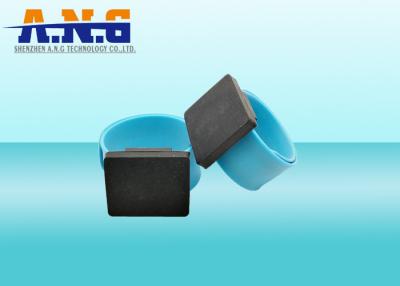 China Slap RFID Silicone Wristband for sale