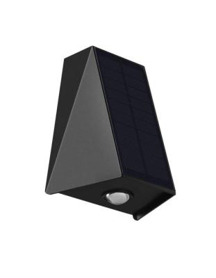China 3000K 6500K RGB IP54 Solar Powered Garden Lights Dusk To Dawn for sale