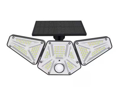 China 1.5W 133pcs Chip Solar Powered Garden Lights 3 Head 360 Degree Adjust 2200mAh for sale