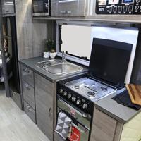 China 35 Foot 32 Foot Adventure Camper Trailer Aluminium Panel Hard Top Off-Road Caravan for sale