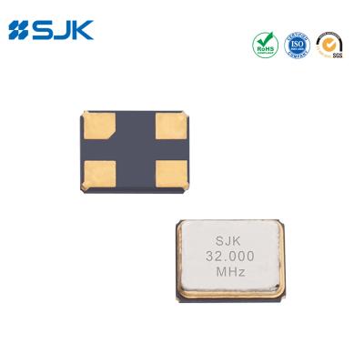 China SMD 2520 TCXO 21.600MHz,3.3V,-40~+85℃±0.5ppm,±4ppm@1.5V±1.0V For Land Mobile Radio for sale