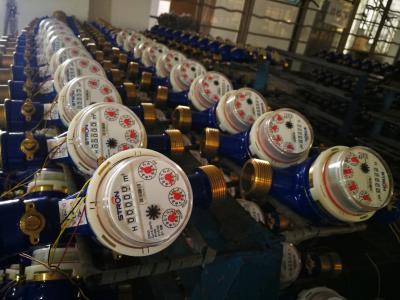 China Battery 6-8 Years Electromagnetic Water Flow Meter 1.2kg and Lightweight Solution for Continuous Liquid Flow Measurement for sale