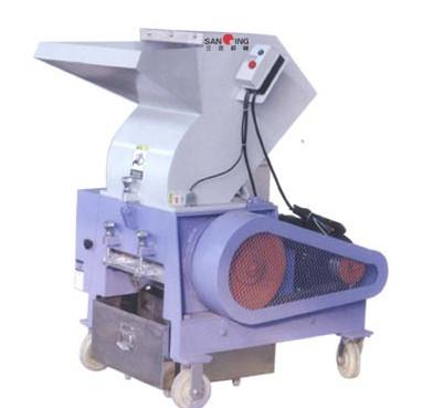 China XC-GP300 Plastic Crusher 150-200 kg/h Grinding Capacity Industrial Recycling Machine for sale