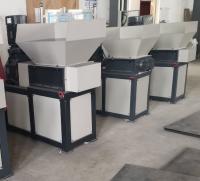 China Industrial Double Shaft Shredder Machine 3kW 300kg/H Metal Waste Crusher for sale