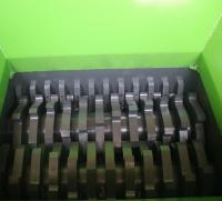 China Industrial Double Shaft Shredder Machine 3kW 300kg/H Metal Waste Crusher for sale
