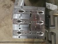 China 1000ml HDPE Liquid Bottle Blow Mould 6 Cavity S136 Steel for Rotary Blow Molding Machine for sale