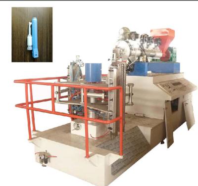 China Pneumatic PE Blowing Machine 1m Tube Length 2 Cavity Automatic Pipe Making for sale