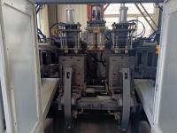 China 2 Cavities Double Station Fully Automatic Blow Molding Machine 65mm Screw 15KW for sale