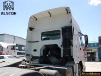 China New Sinotruk HOWO 290HP 4×2 High Roof Tractor Truck for Sale in Uganda – CIF Mombasa Price for sale