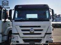 China New SINOTRUK HOWO 400HP 6x4 Tractor Head Kenya RHD for sale