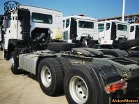China New SINOTRUK HOWO 400HP 6x4 Tractor Head Kenya RHD for sale