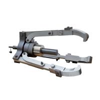 China Anti Skid 4-100 Ton Bearing Puller Adjustable 3 Jaw Hydraulic Puller for sale