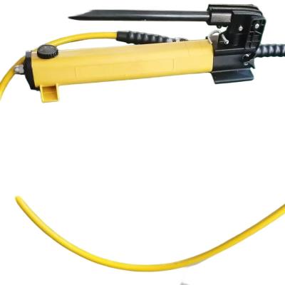 China P141 Lightweight High Pressure Hydraulic Hand Pump 327Cm3 Usable Oil Single Speed for sale