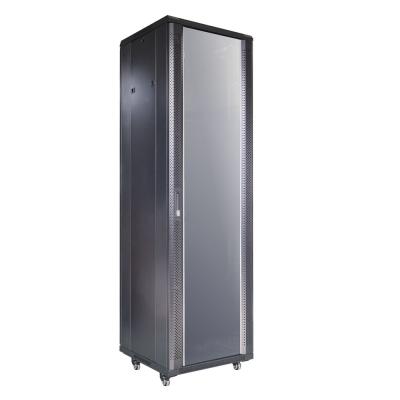 China 32U Network Server Rack Cabinet 600*800 Floor Standing with High Loading Capacity for sale