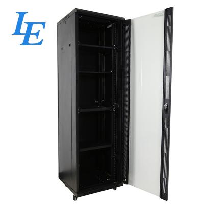 China Ral7035 19 Inch 32U Floor Standing Rack Enclosure Server Cabinet for sale