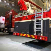 China Adjustable 	Aluminum Extension Ladder , Aluminum Alloy Fire Truck Ladder for sale