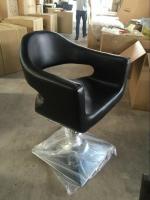 China Professional Barber Chair for Salon Styling Durable Hydraulic Lift 360 Rotation Black for sale