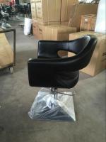China Professional Barber Chair for Salon Styling Durable Hydraulic Lift 360 Rotation Black for sale