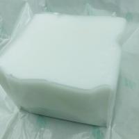 China Stable Odorless Hot Melt Adhesive Blocks for Packaging - 2.5kg to 12.5kg Sizes with 1 Ton MOQ for sale